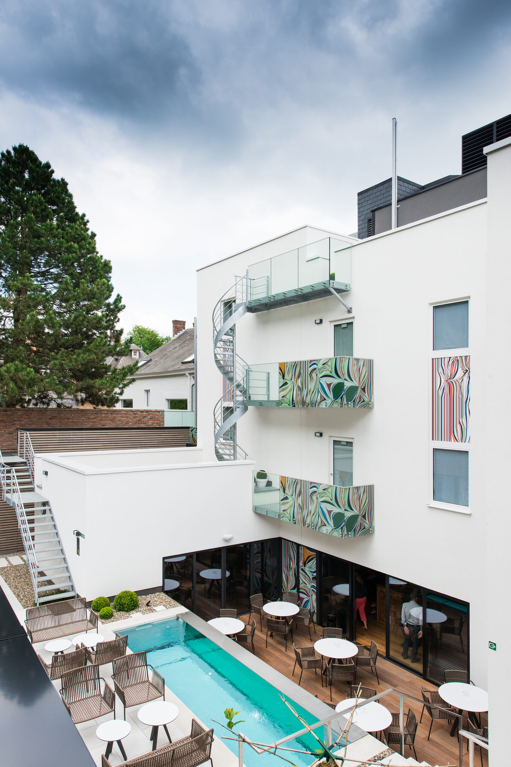 Contact – The Royal Snail